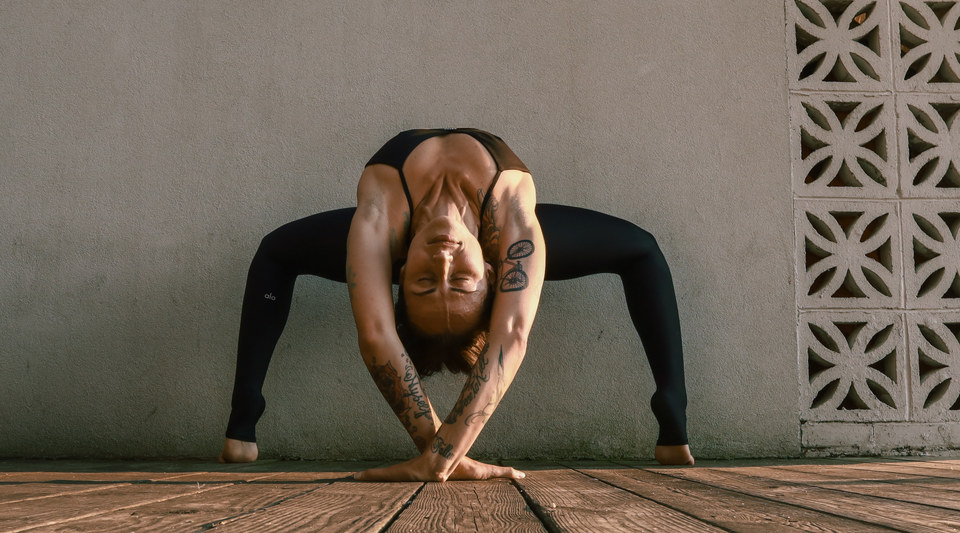 Webinar: Strong and Bendy Yoga Flow #2 by Yoga